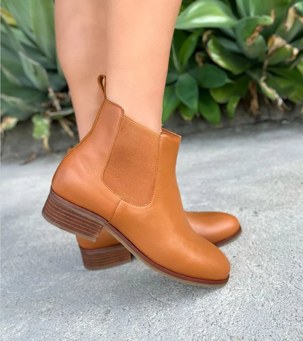 Human Shoes - Swim Boots, Tan – Dune Design and Homewares
